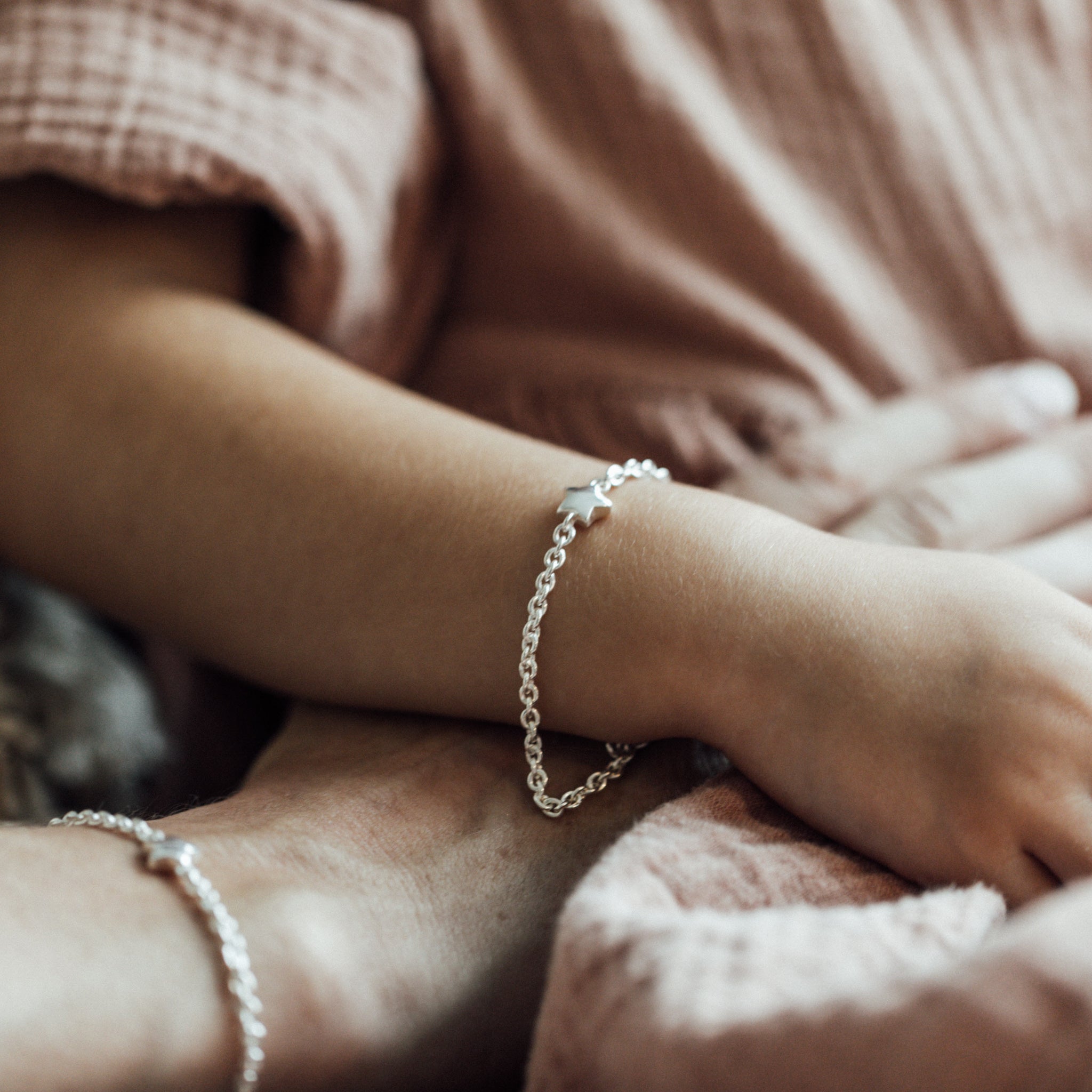 Mami & Me | Kinderschmuck aus Zürich | LILLY CLOU – ATELIER LILLY CLOU